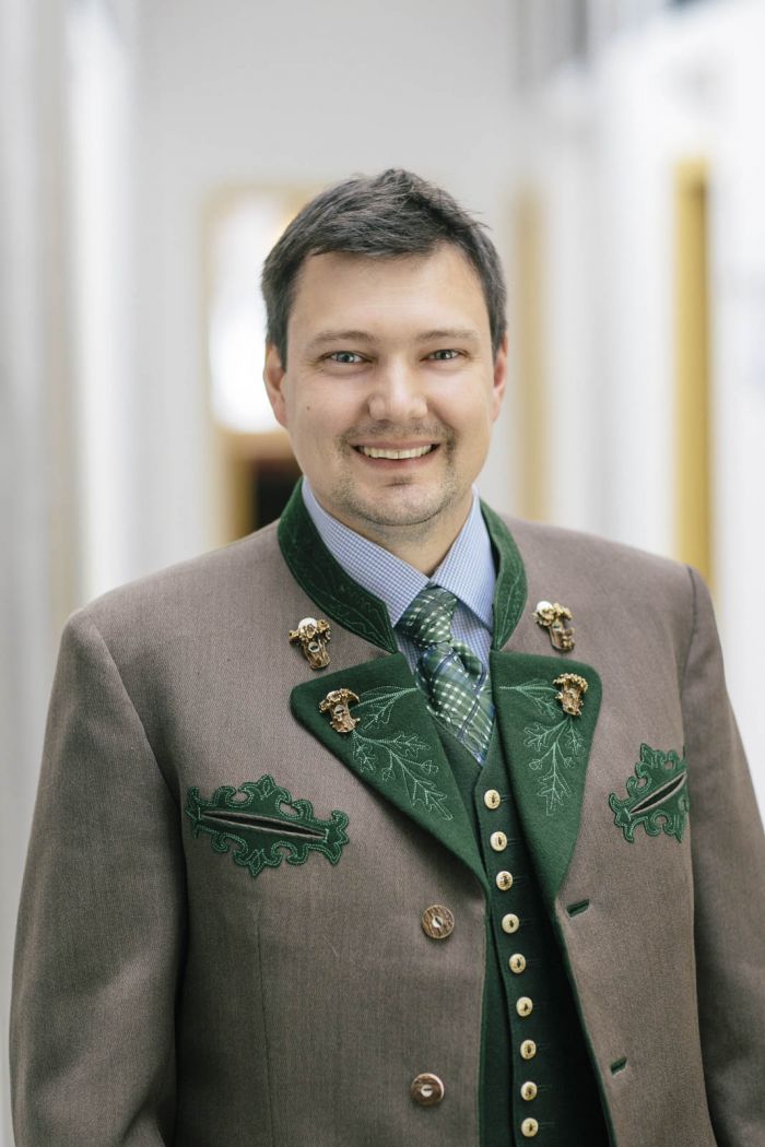 Unternehmen - ABZ Zierler